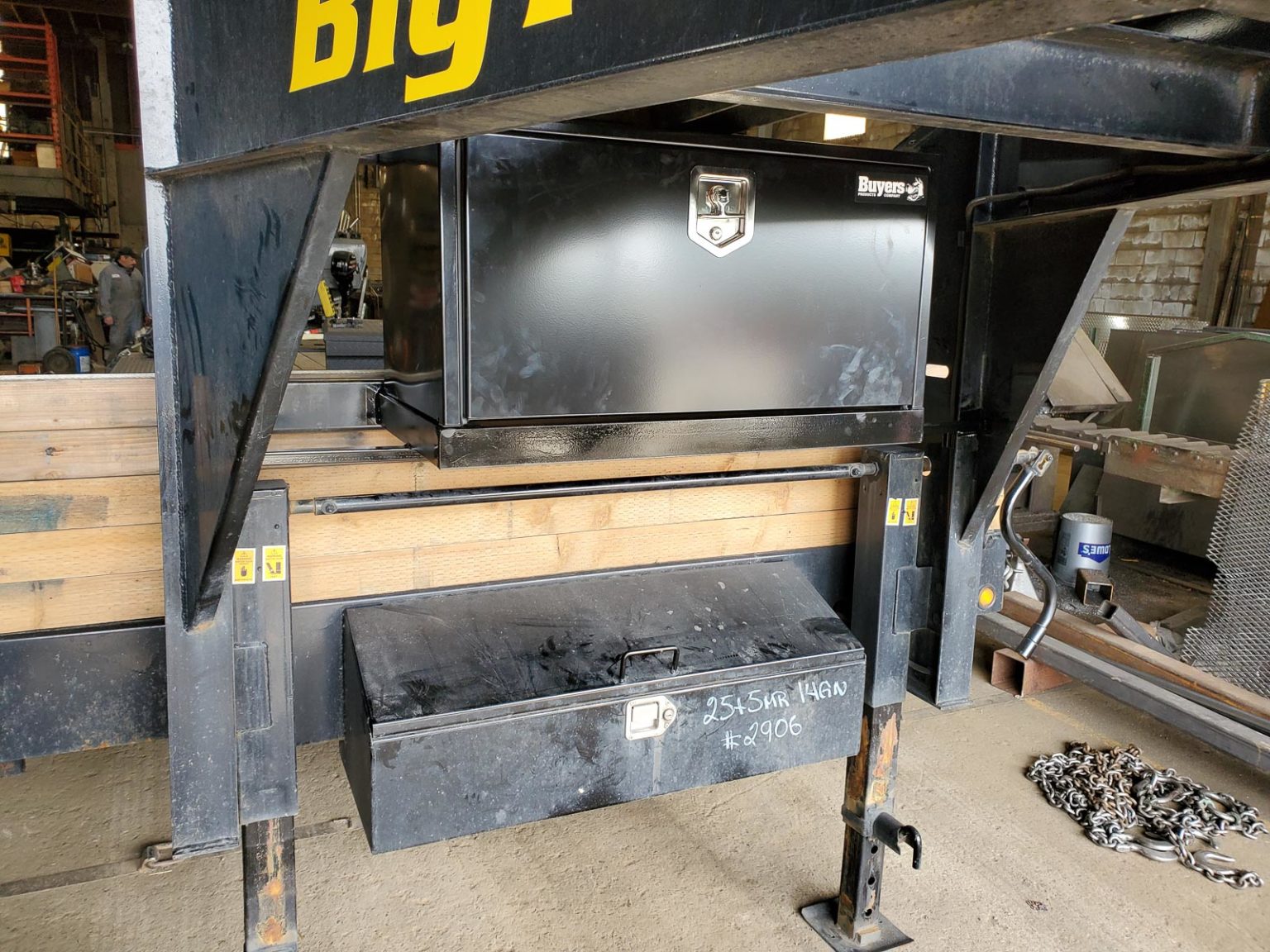 Smiley’s Pro Services | Trailer Service & Metal Fabrication Shop